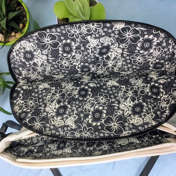 Expressions Nyc | Bags | Expressions Nyc Large White Traveler Leather ...
